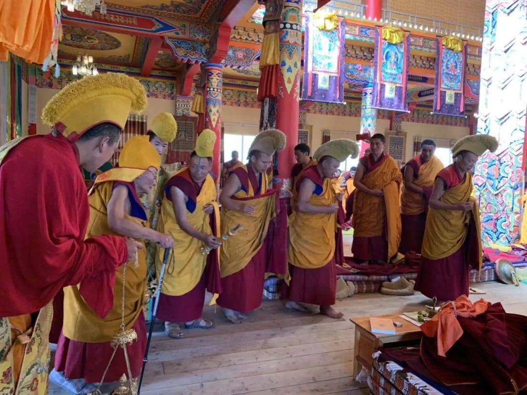 The Origin of Tibetan Buddhist Monks' Clothing - 勝覺網
